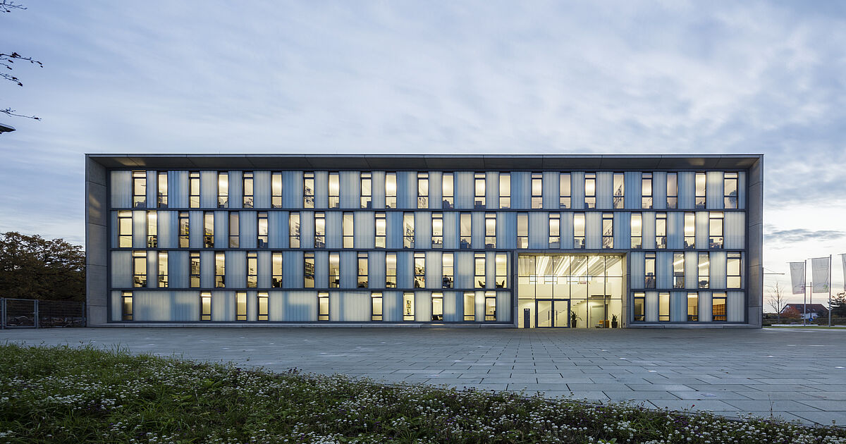 Edificio administrativo del Grupo August Fichter, Raunheim | Thermolight